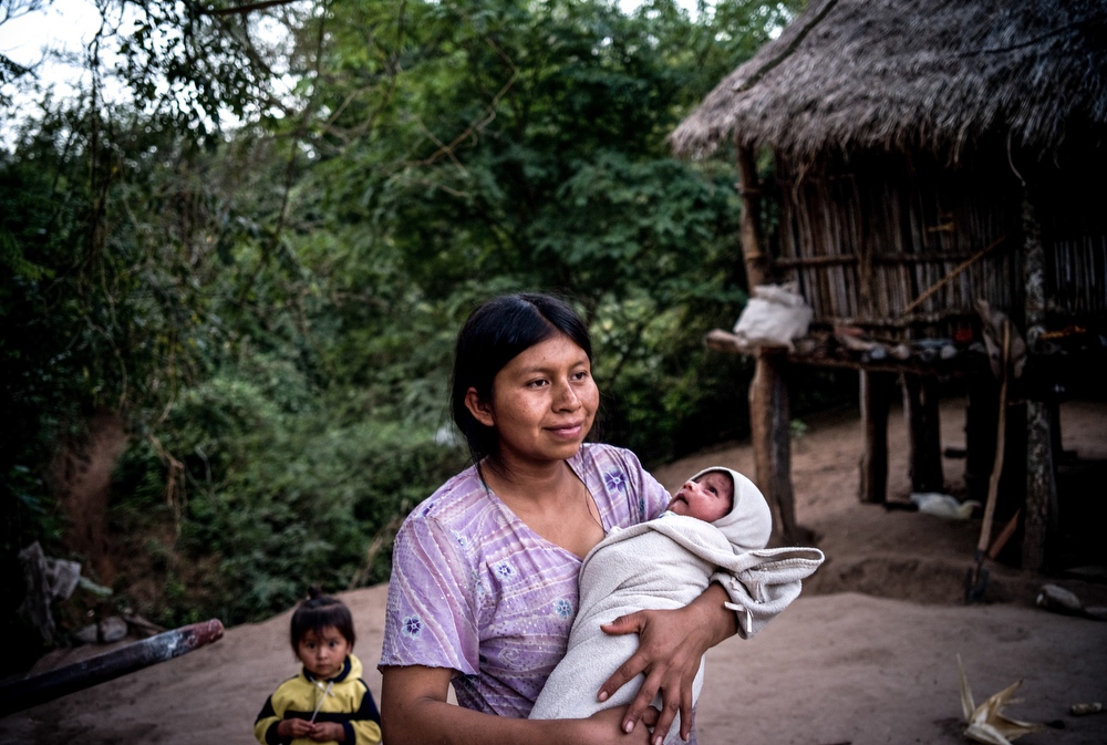 Hector Emanuel Documentary Photographer